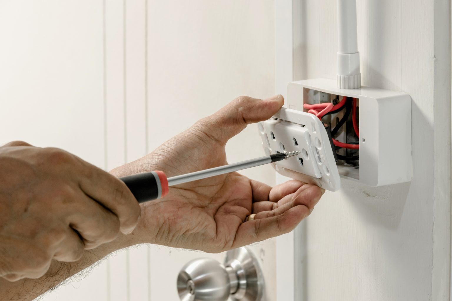 Outlet & Switch Services In Easton, MD, Upper Darby, PA, & New Castle, DE